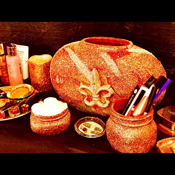 Lovez DeCor | Accents | Medieval Crest Beauty Bath Vanity Set | Poshmark